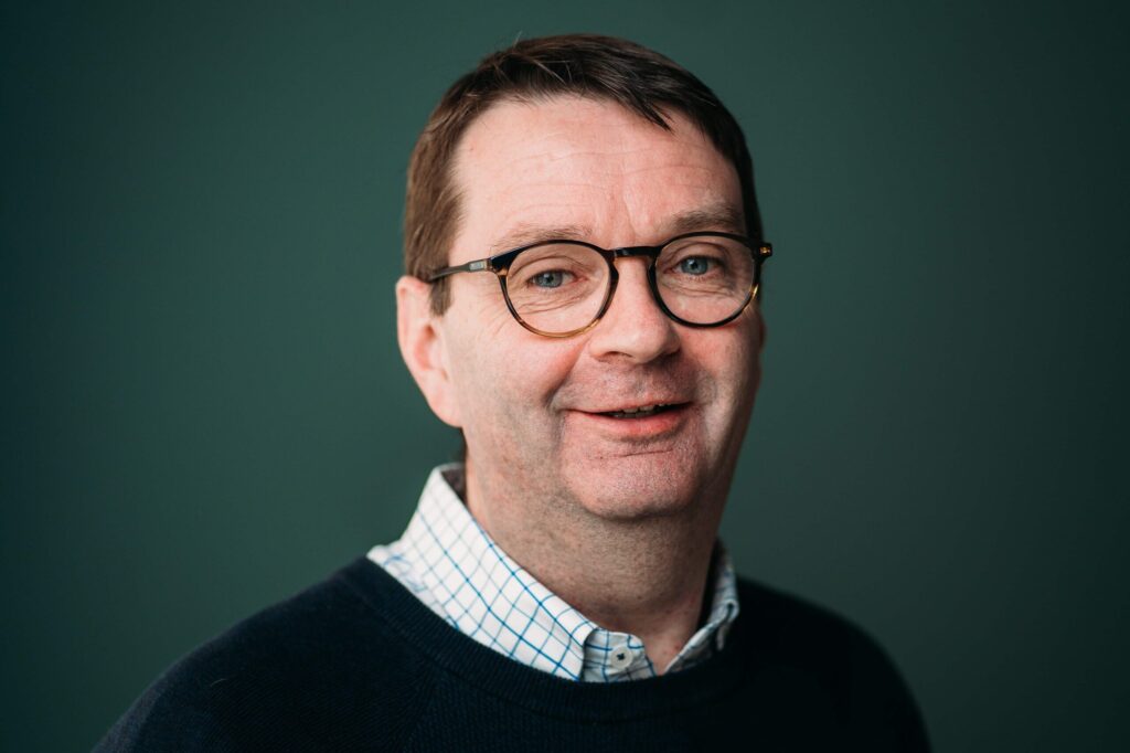 Here’s How The Channel Can Better Engage With IT Procurement Pros